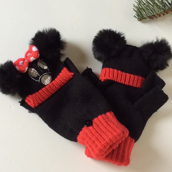 Disney | Accessories | Disney Parks Authentic Mittens New | Poshmark